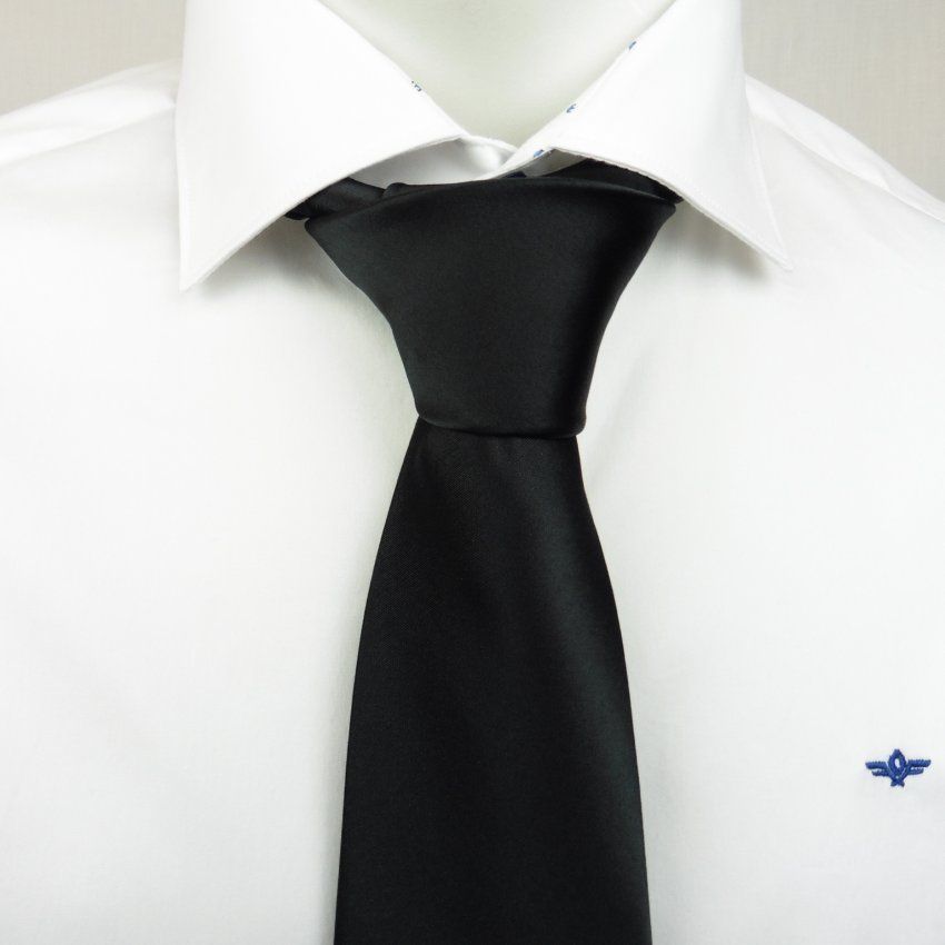 La Corbata, Su Origen y Cómo Anudarla