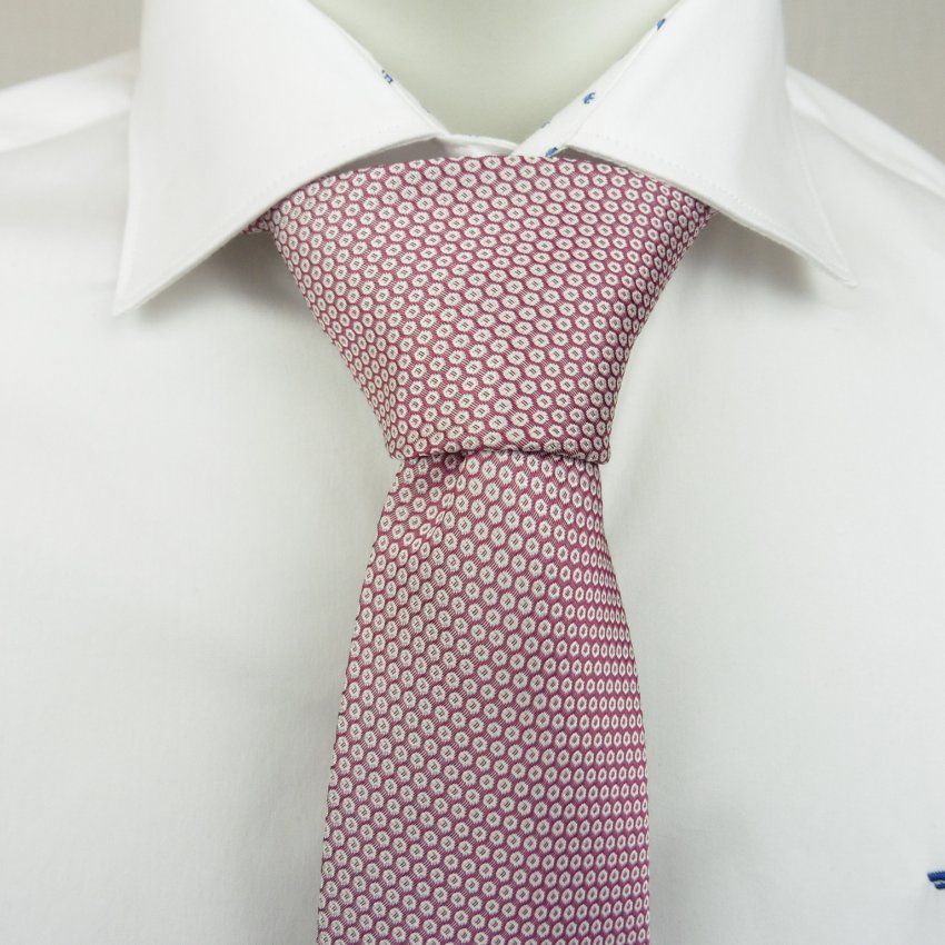 La Corbata, Su Origen y Cómo Anudarla